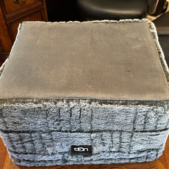 UGG | Storage & Organization | Ugg Large Charcoal Iceberg Bin | Poshmark